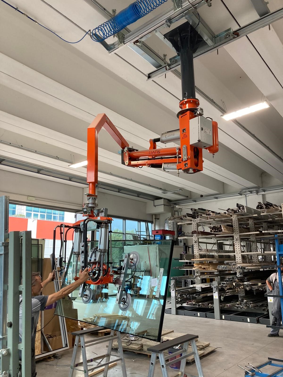 ATIS industrial pneumatic manipulators for glass and window frames ...