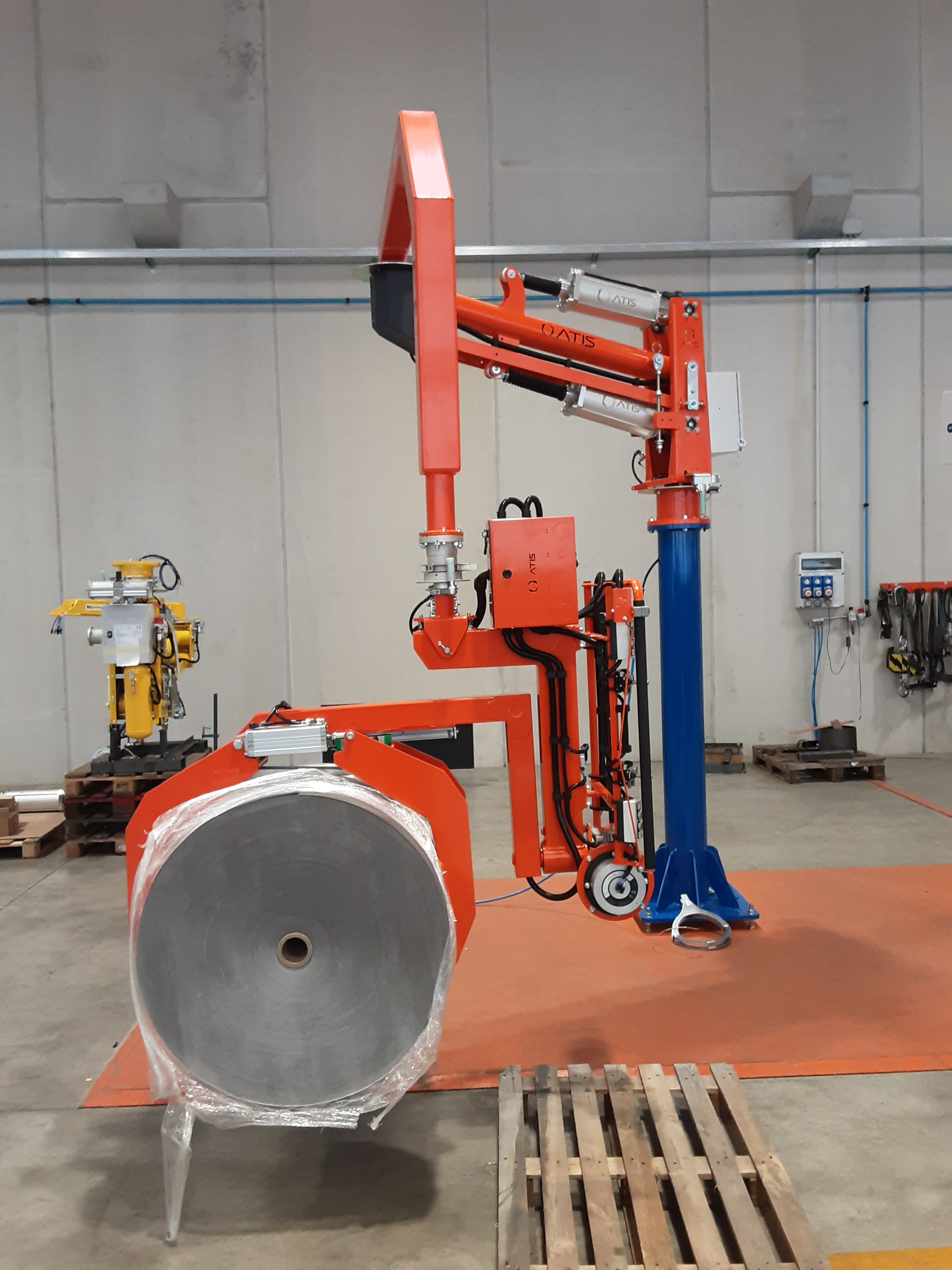 Roll handling solutions, bobbin & reels handling equipment for your ...