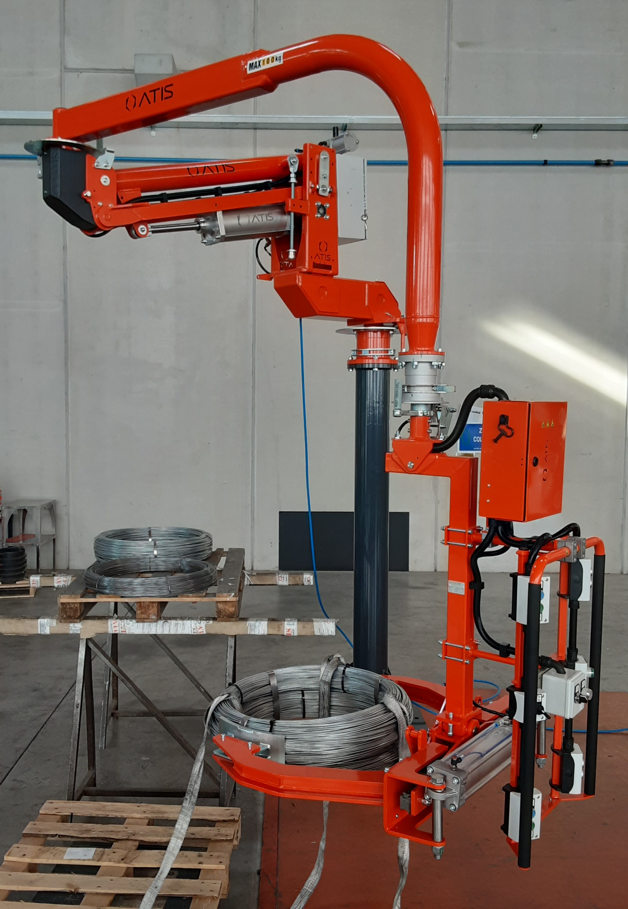 Manipuladores neumáticos industriales ATIS con pinza neumática para ...