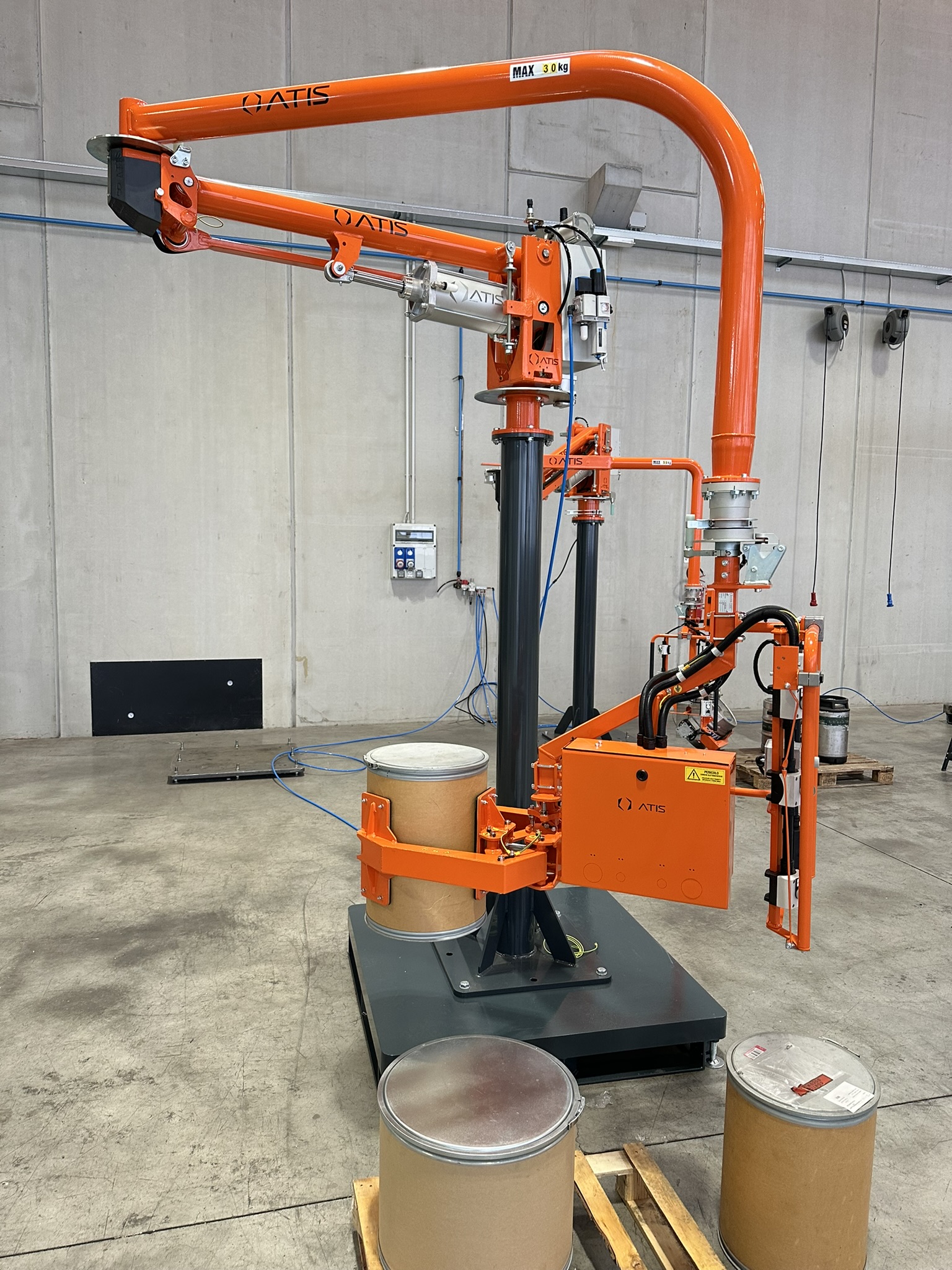 ATIS industrial pneumatic manipulators with pneumatic gripper for drums ...